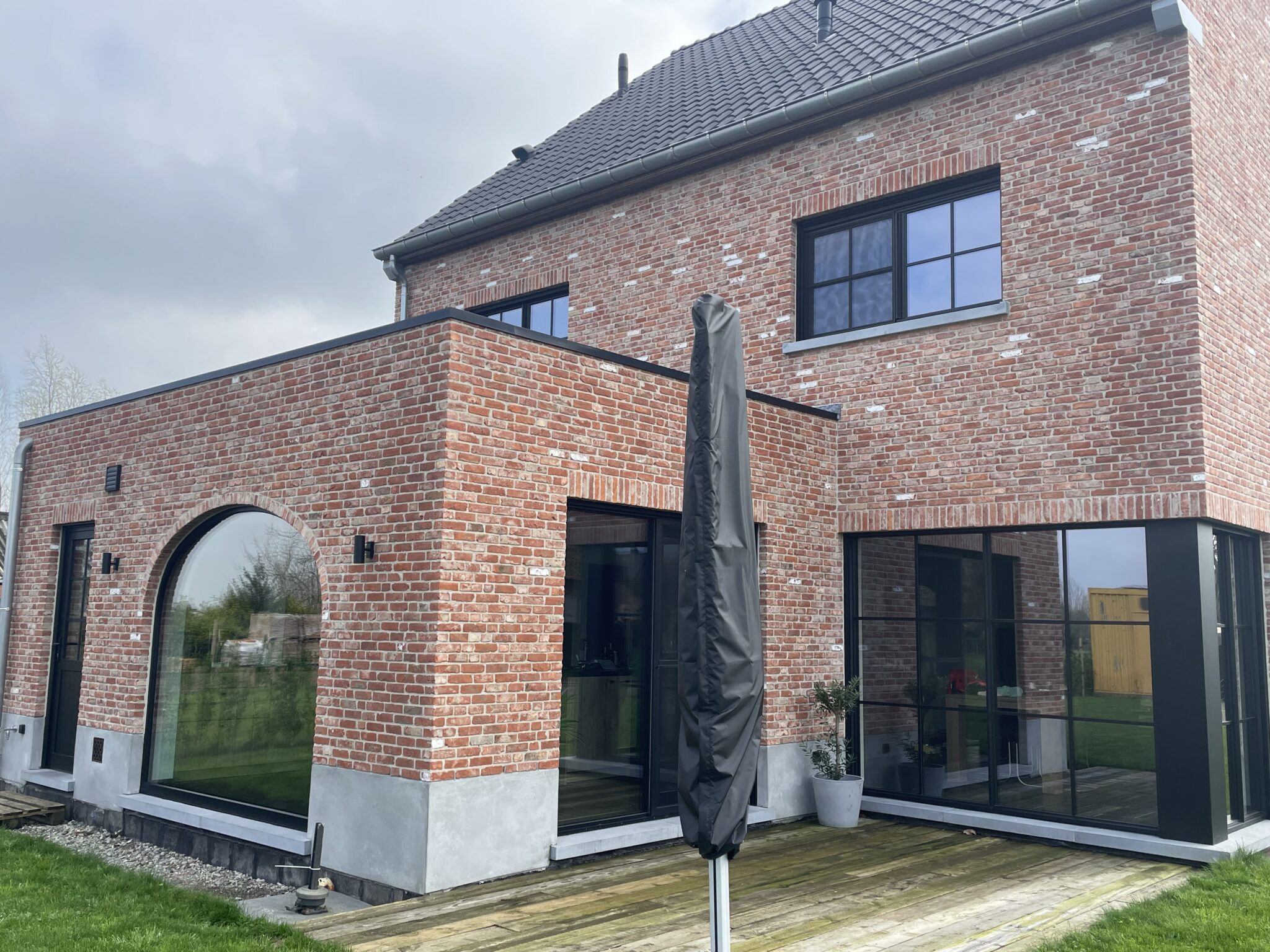 Aluminium ramen en deuren: waarom goedkoop zelden een goede investering ...